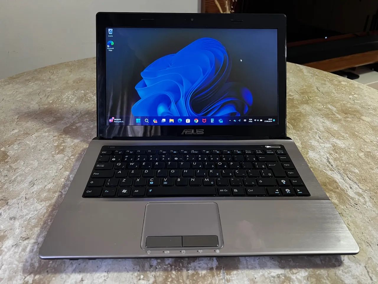 "notebook asus k43e" no Brasil