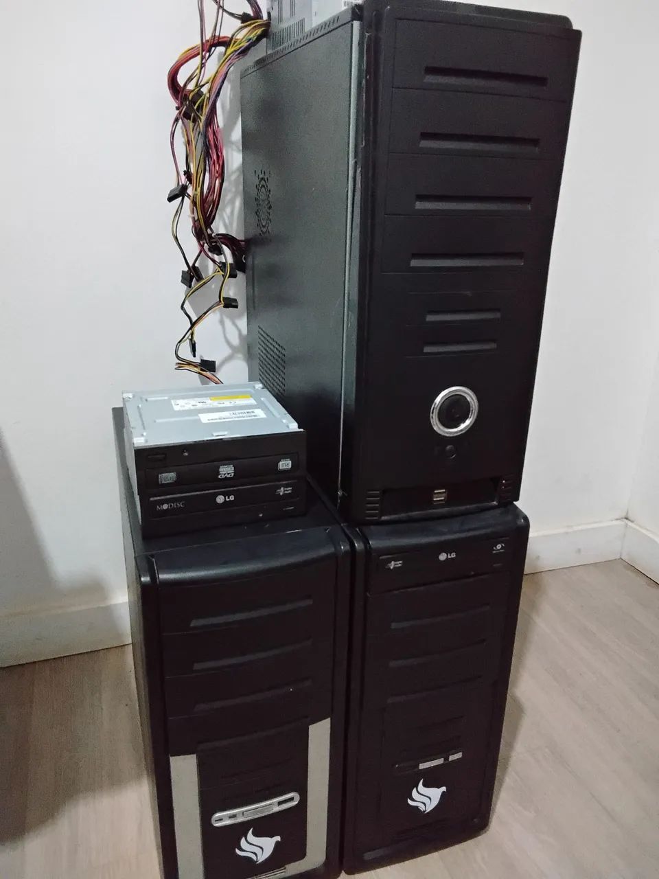 Gabinetes de pc simples - Peças de Hardware - Sarzedo 1407610388 | OLX