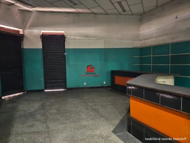 Prédio comercial de Esquina com térreo + pavimento - Comércio e ...