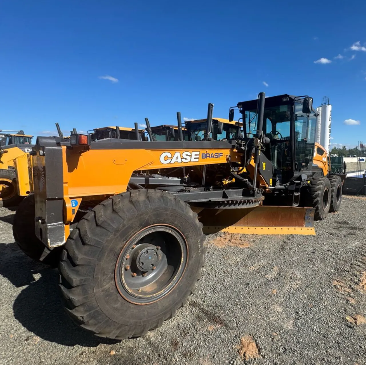 "patrol motoniveladora caterpillar" no Brasil