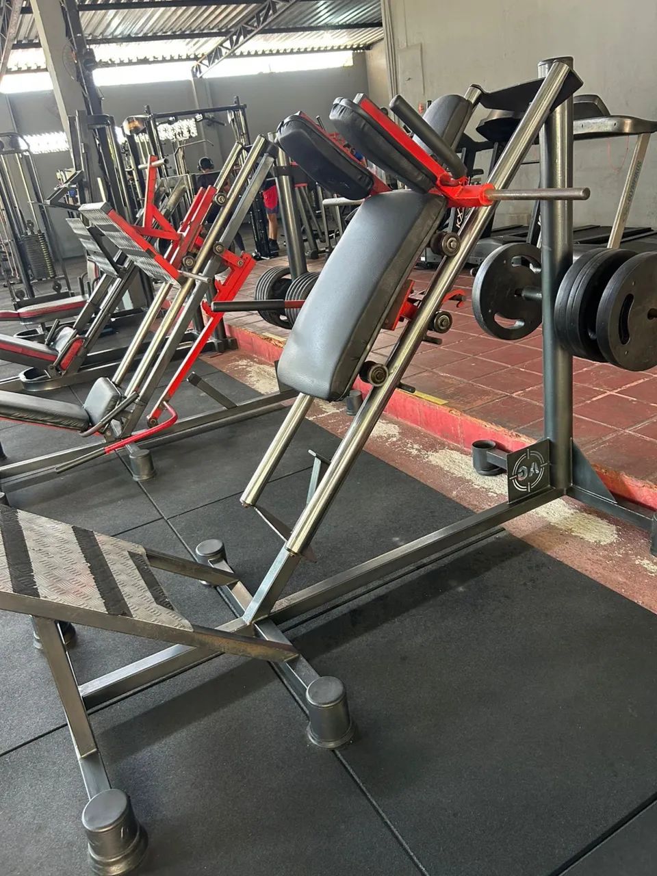 Hack Machine 45° - ?ótima Biomecânica - ?valor 3.500,00 (negociável ...