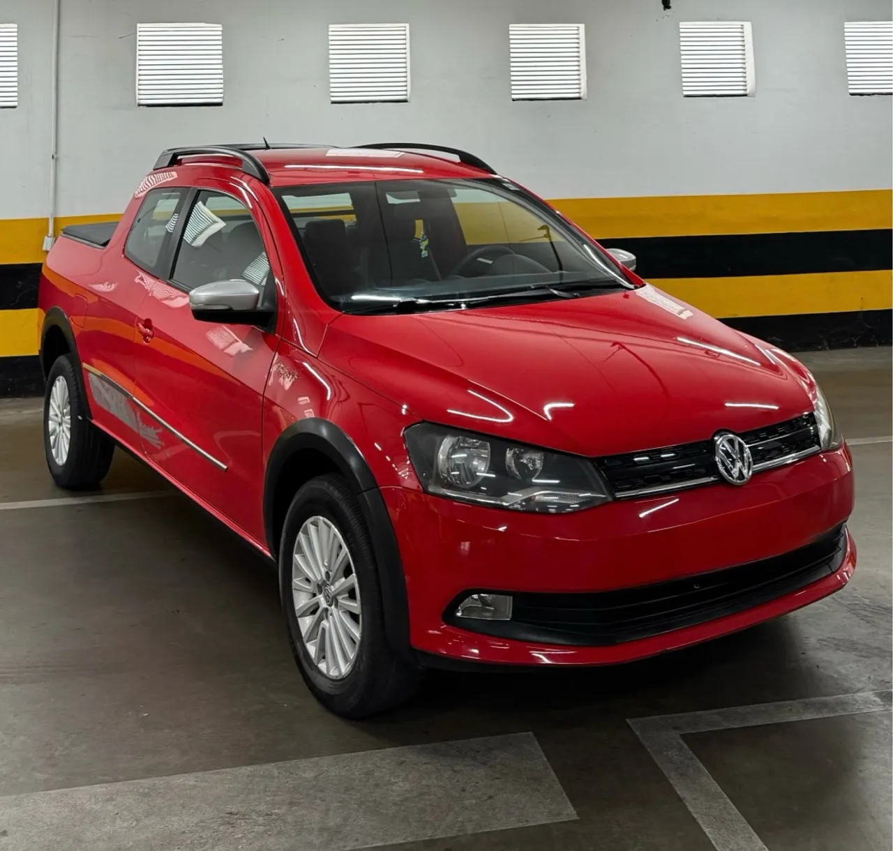 VOLKSWAGEN SAVEIRO 2016 Usados e Novos