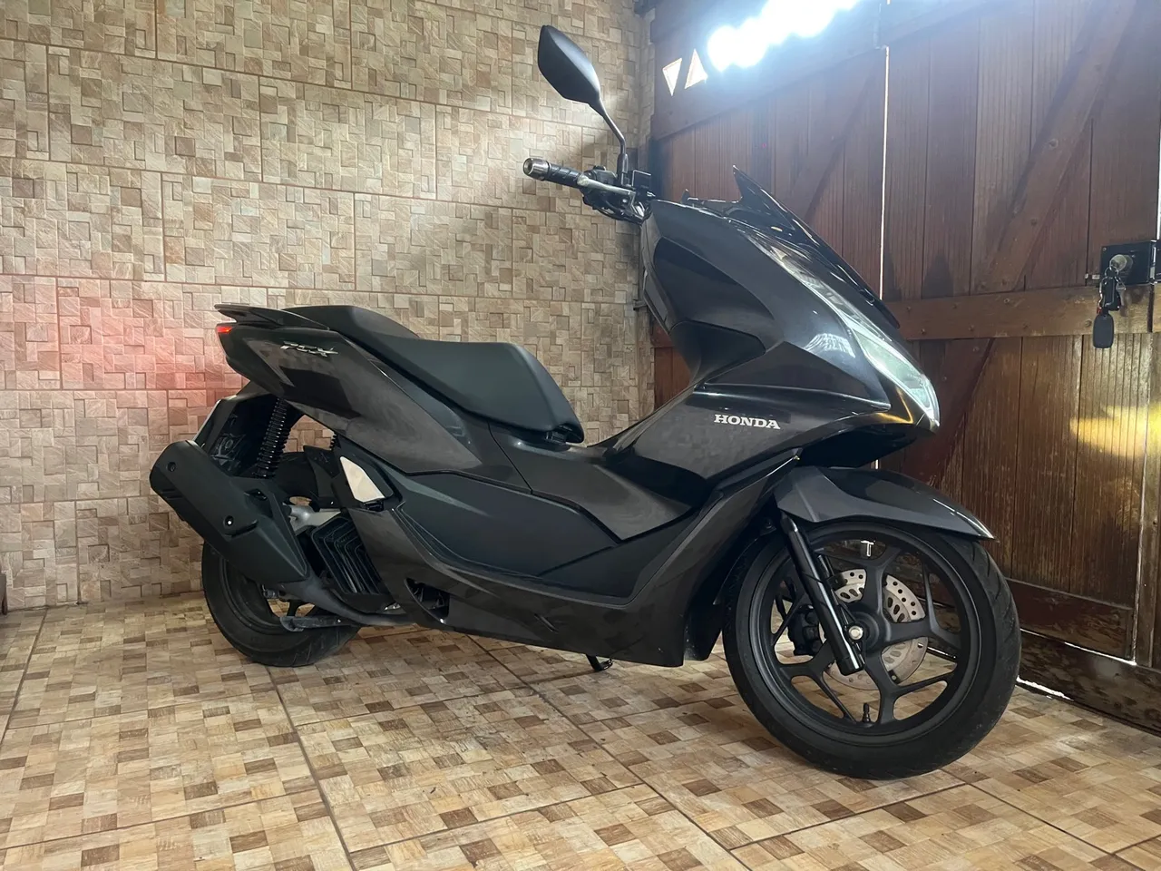 Motos HONDA PCX 2024 no Brasil