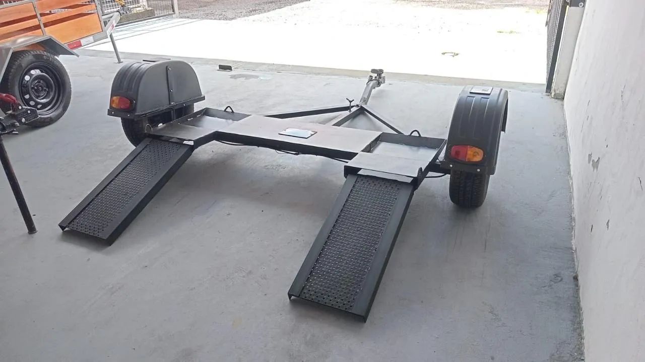 Reboque asa-delta 2024 - novinho - Peças para carros, vans e ...