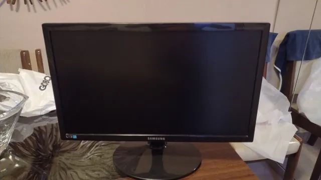 "monitor led 21 polegadas" no Brasil