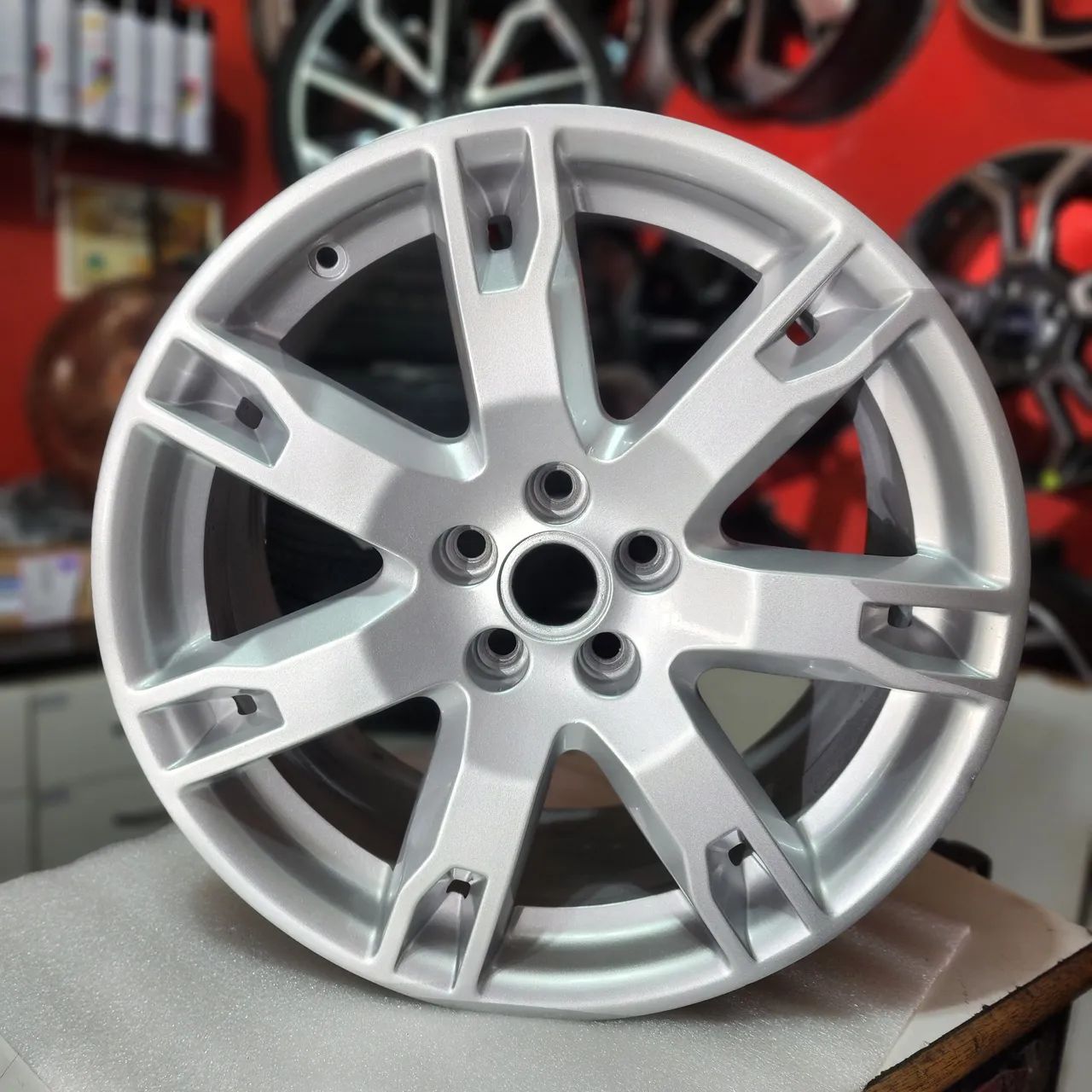 RODAS LAND RANGE ROVER (TRACKER, CRUZE, MONTANA) ARO 18 5X105 - Peças ...