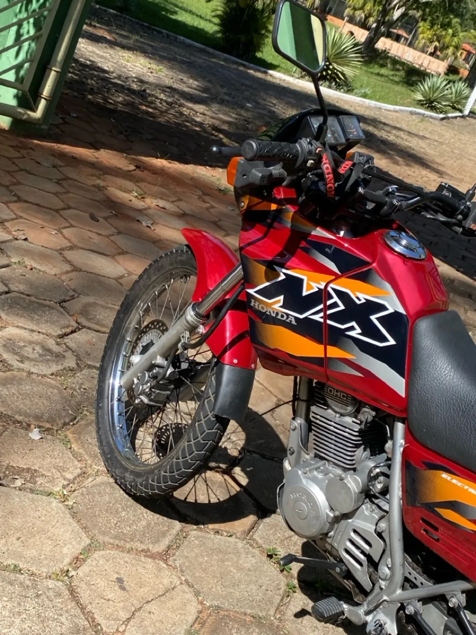Motos HONDA NX 200 no Brasil