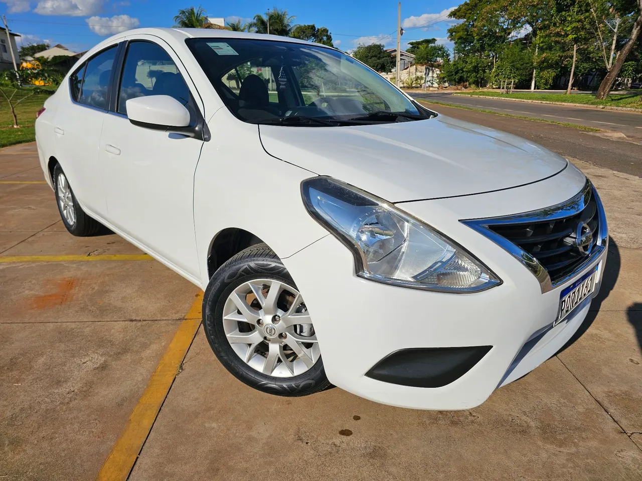 NISSAN VERSA 2016 Usados e Novos