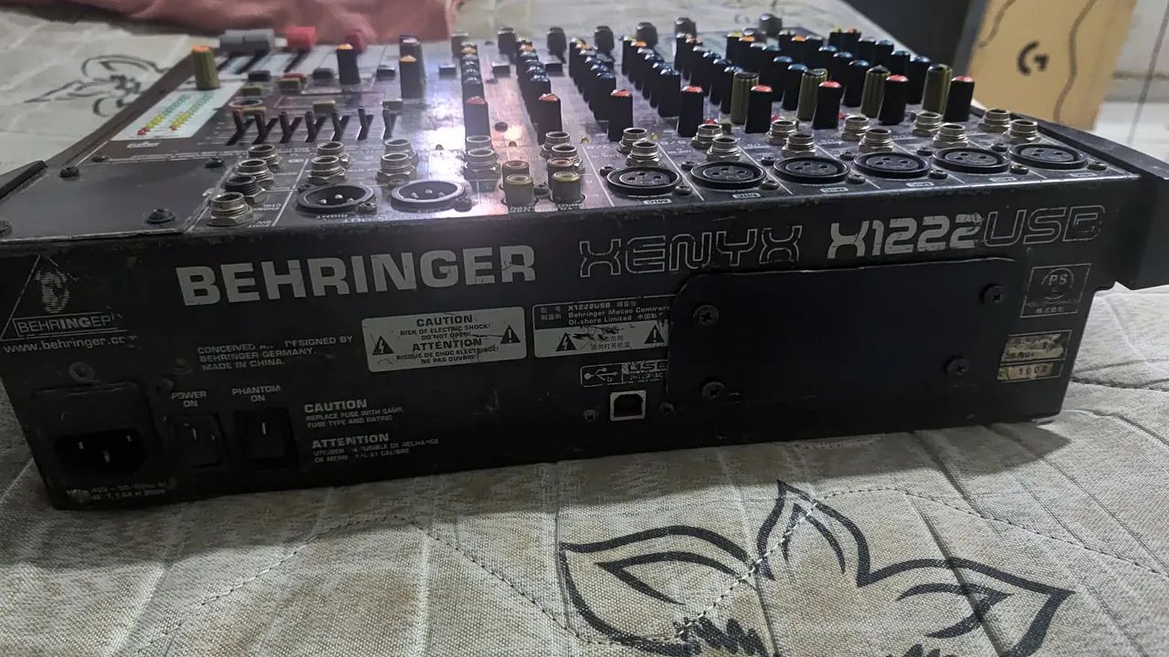 Mesa de som behringer - Equipamentos e Acessórios de Som - Vale Quem ...