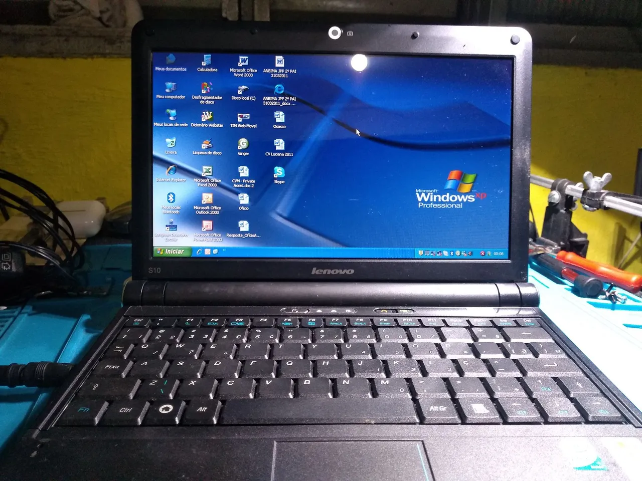 "netbook funcionando perfeitamente" - Notebooks no Brasil