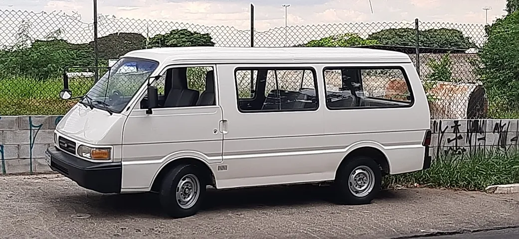 KIA MOTORS BESTA Usados e Novos