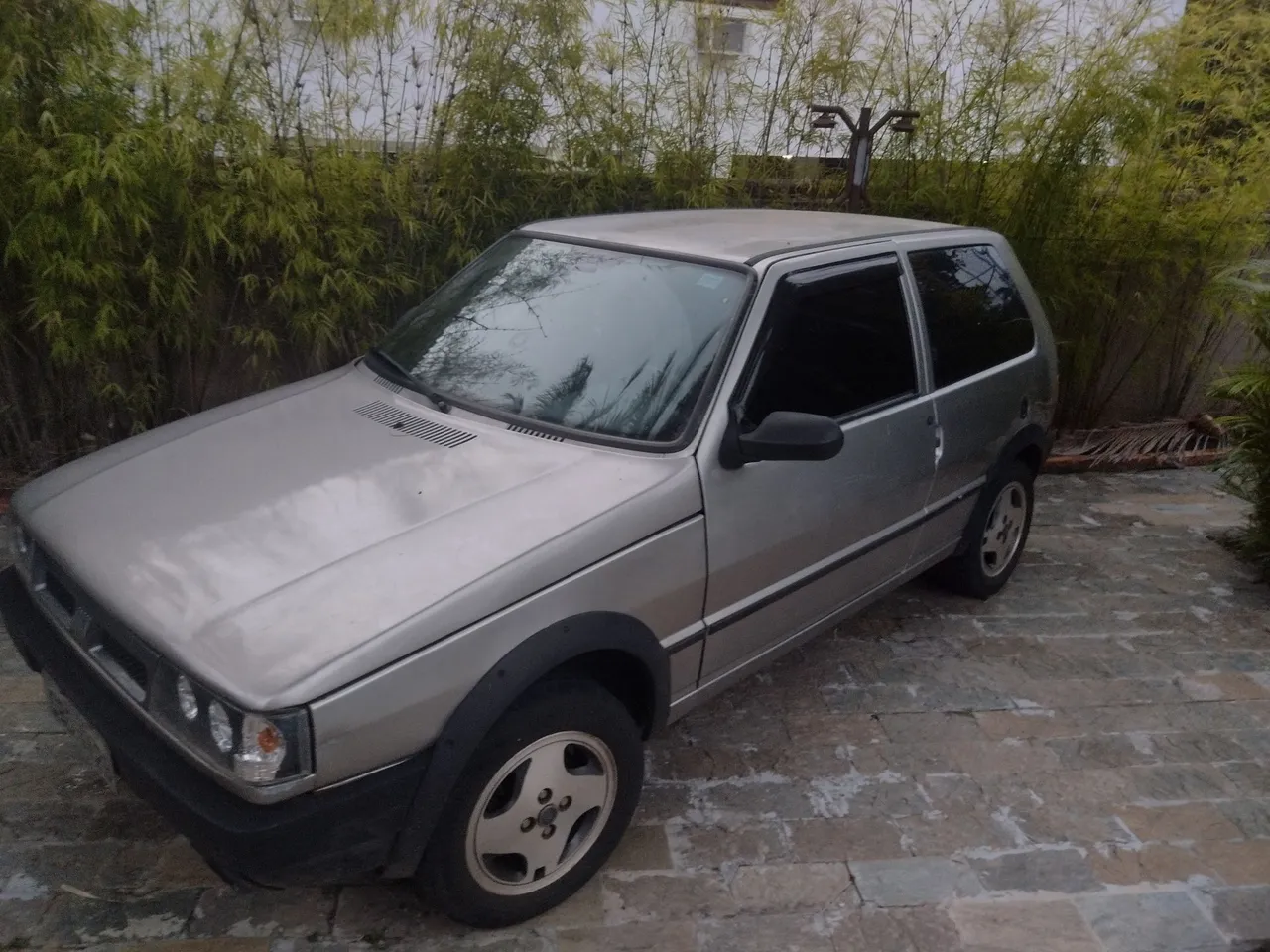 FIAT UNO 2000 Usados e Novos