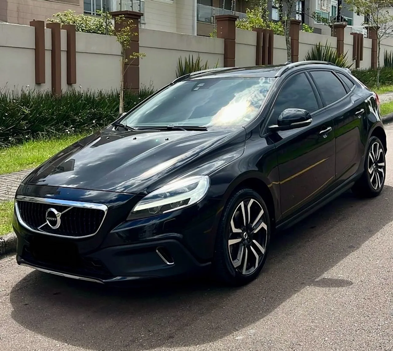 "volvo v40" no Brasil