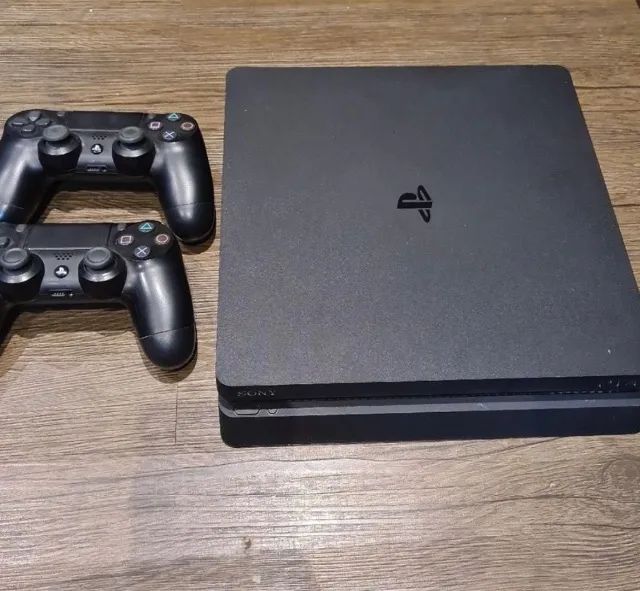 "console ps4 com 2 controles" no Brasil