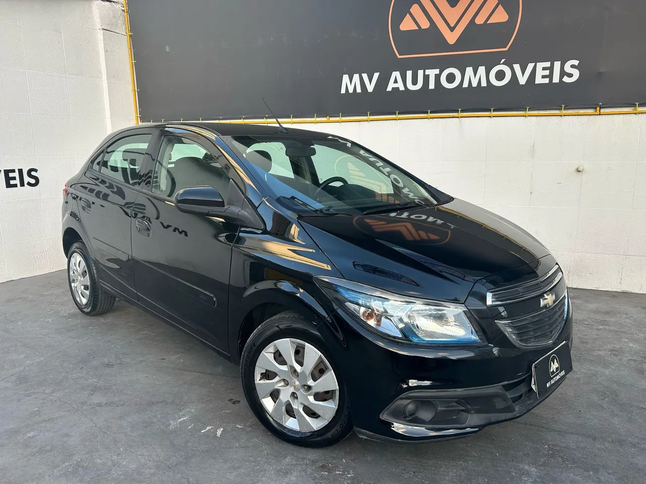 CHEVROLET ONIX 2015 Usados e Novos