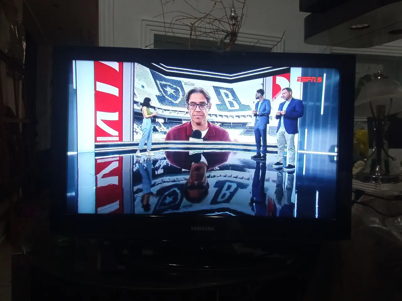 "tv 32 polegadas" - TVs no Brasil