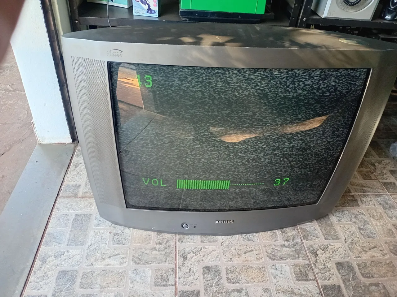 "tv philips 25 polegadas" - TVs no Brasil