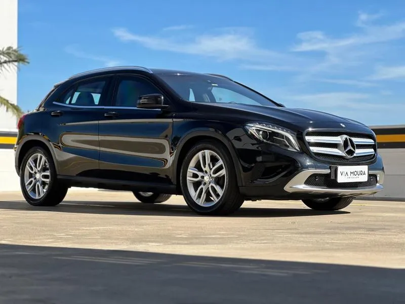 MERCEDES-BENZ GLA 2015 Usados e Novos