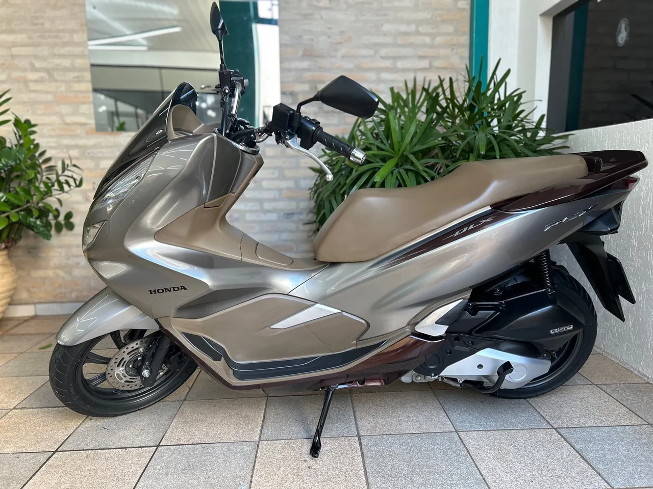 Motos HONDA PCX 2022 no Brasil