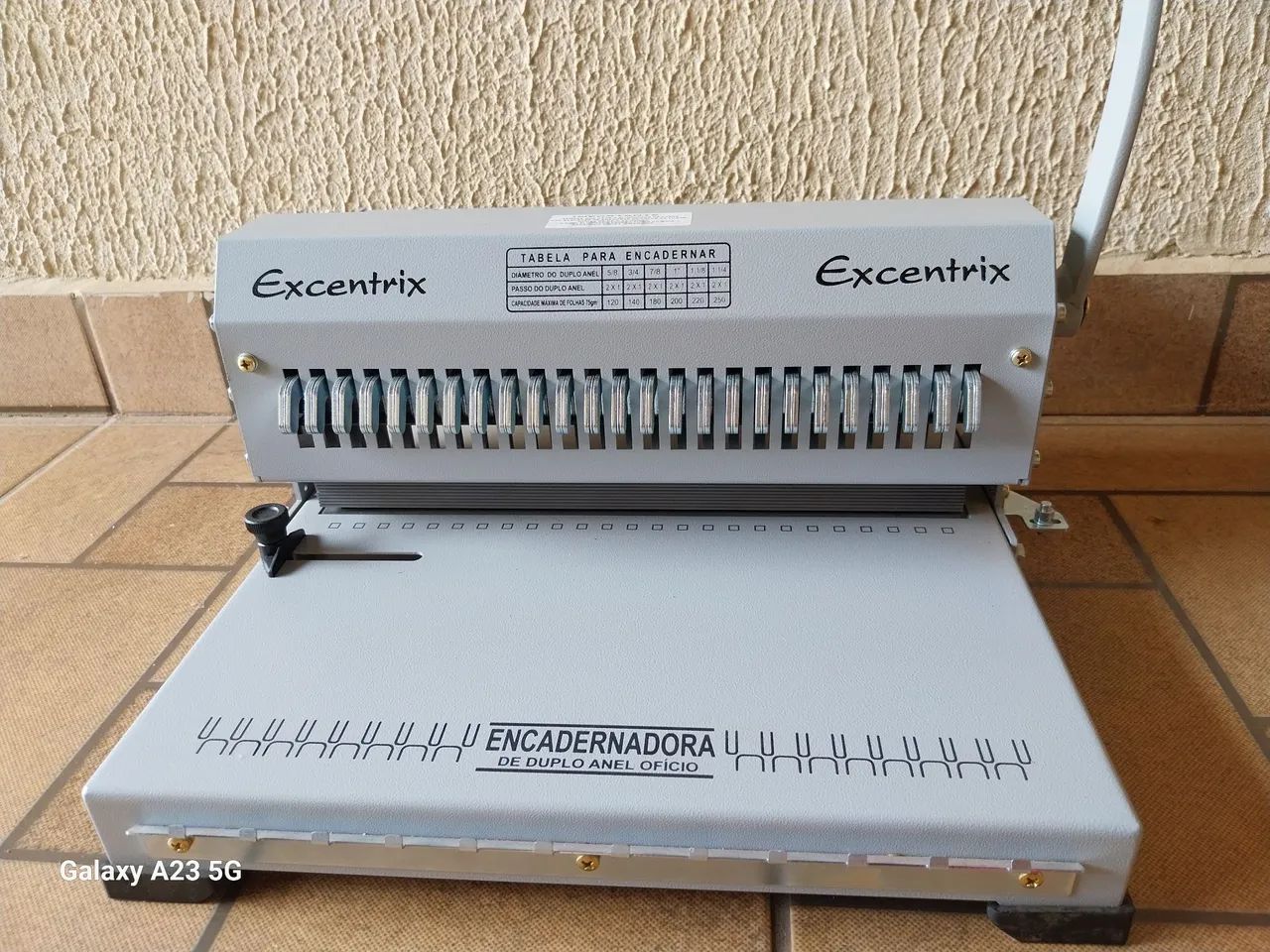 Encadernadora de Duplo Anel Ofício Excentrix - Papelaria - Setor ...