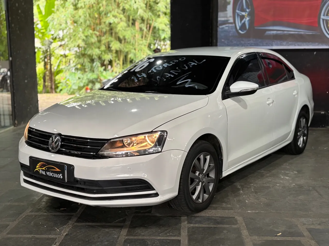 Volkswagen Jetta 2016 Usados e Novos