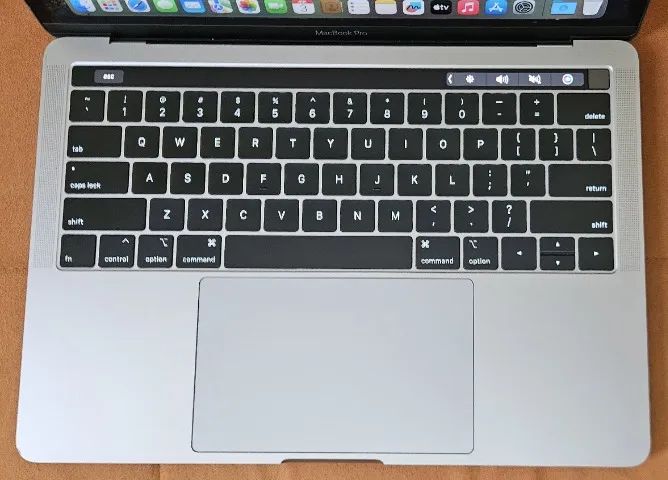 Macbook Pro 13? 2018 Core i7, 16GB, MacHD 1TB, TouchBar Macbook Pro 13? 2018 Core i7, 16GB, MacHD 1TB, TouchBar