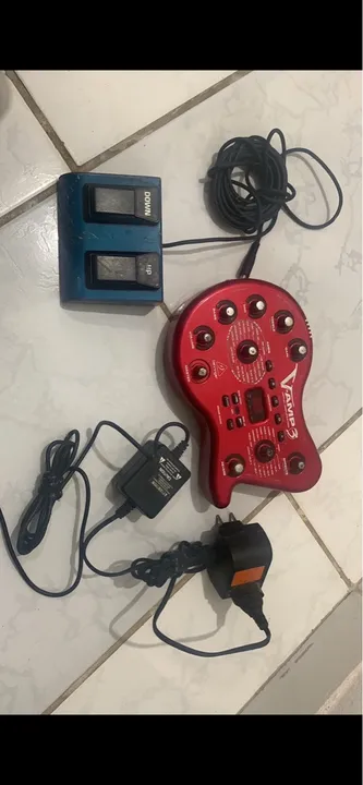"pedaleira v amp 3" - Instrumentos musicais no Brasil