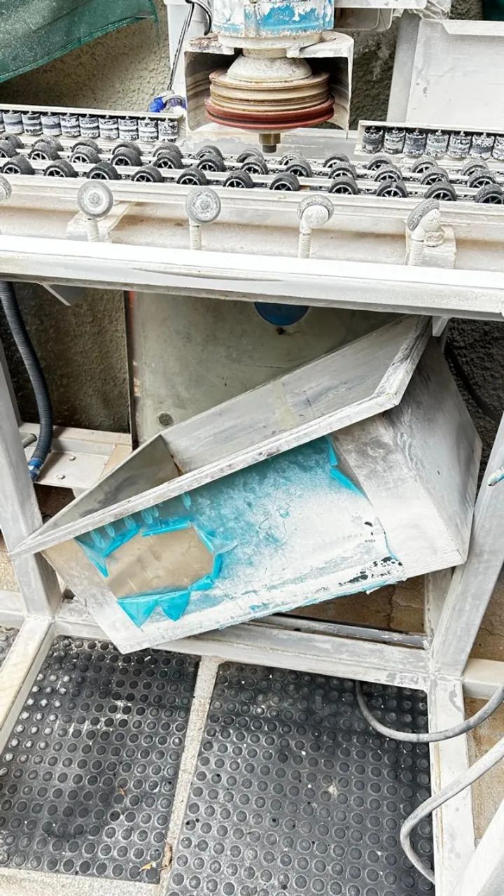 Lapidadora de vidro manual AGMAQ - Máquinas para produção industrial ...