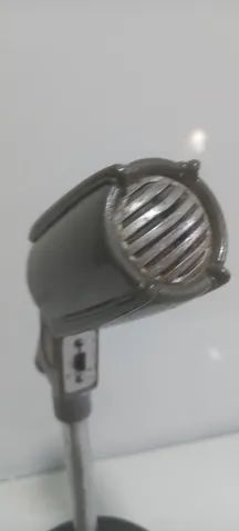"microfone antigo" no Brasil