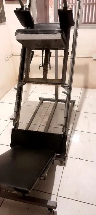 Malhar pernas. Leg 45 e agachamento - Academia e Exercícios - Santa ...