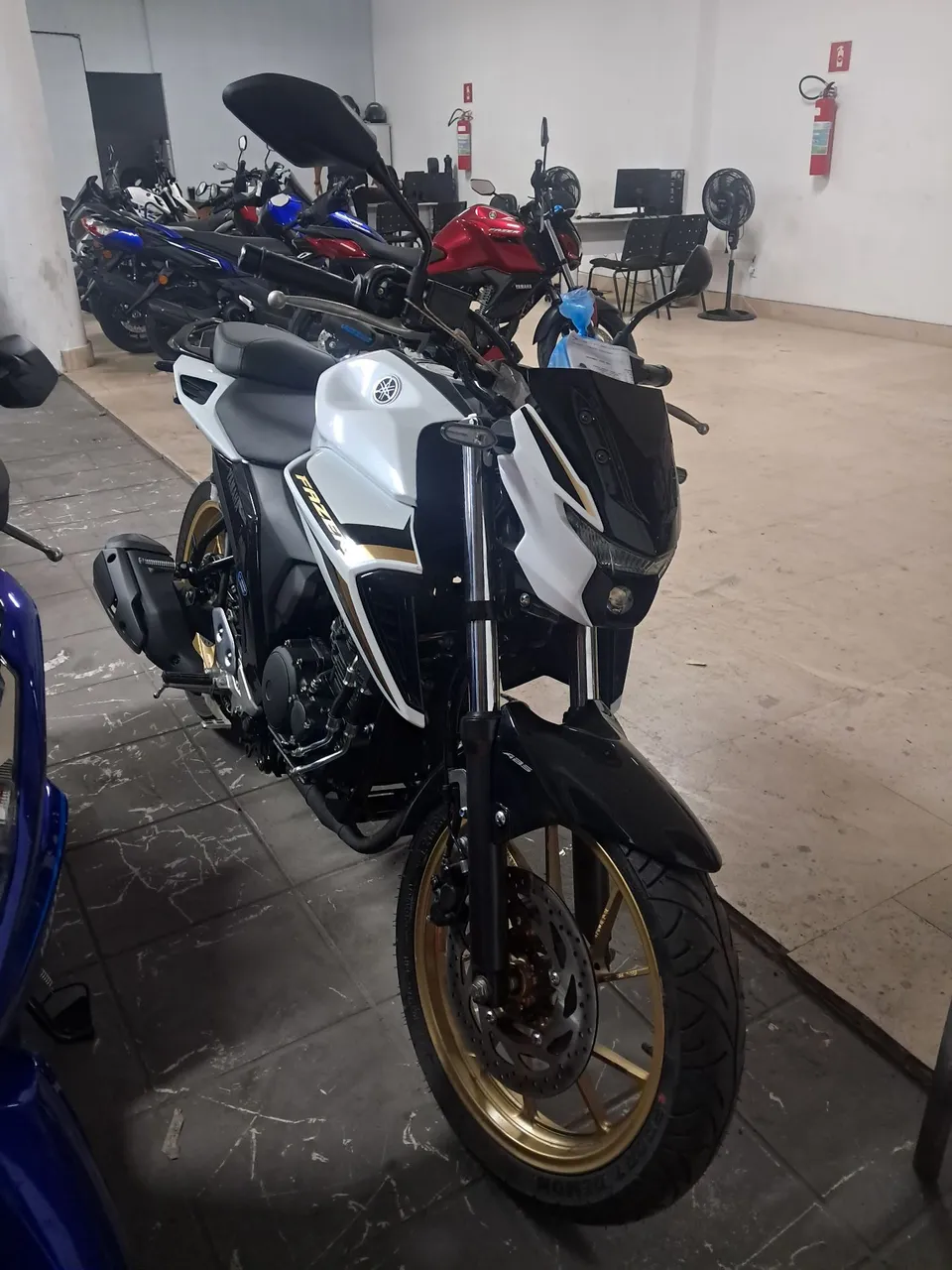 Motos YAMAHA FZ25 no Brasil