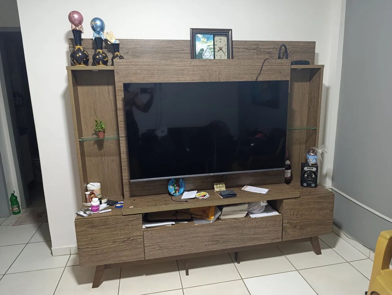 Estante para TV com luzes embutidas - Racks e Painéis - Jardins, São ...