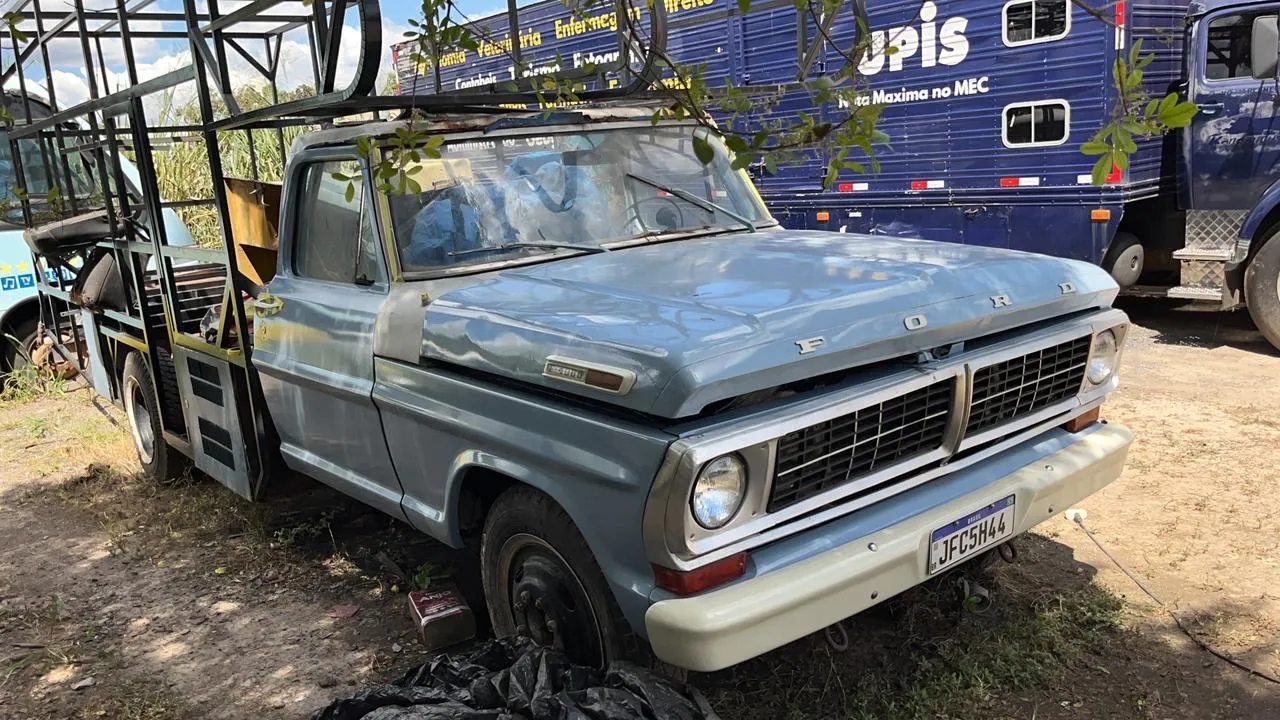 FORD F-4000 Usados e Novos