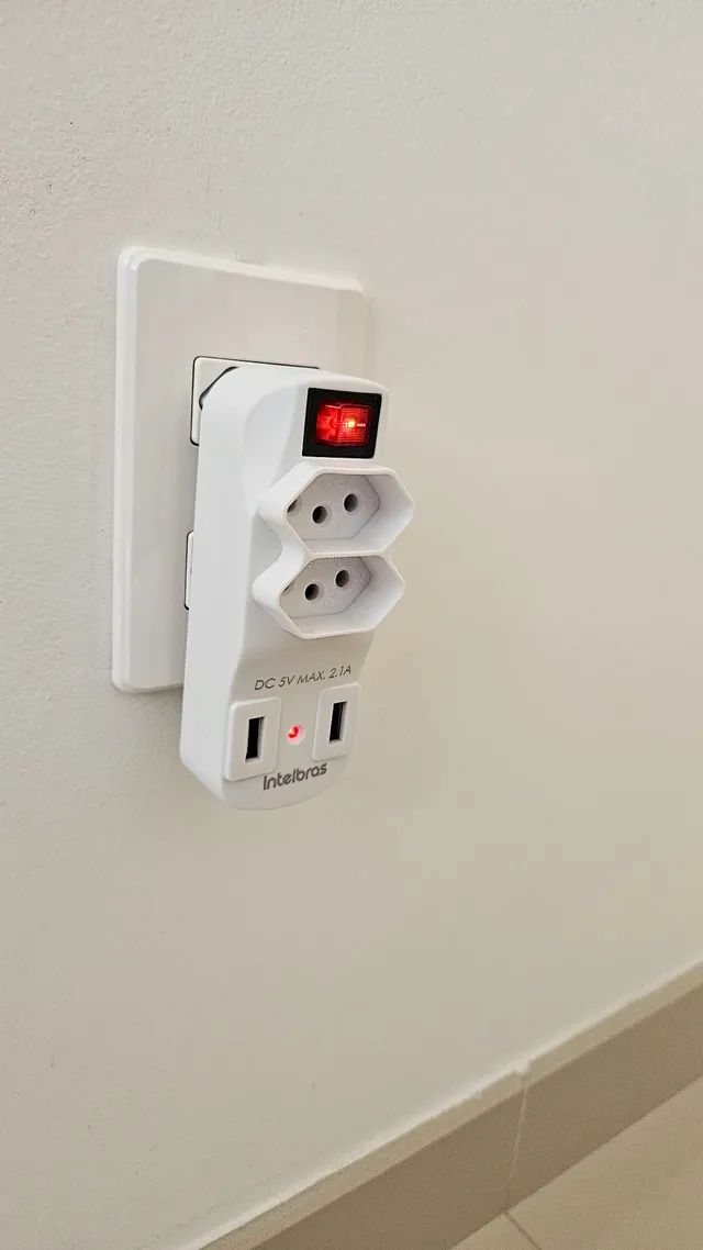 "adaptador usb tomada" no Brasil