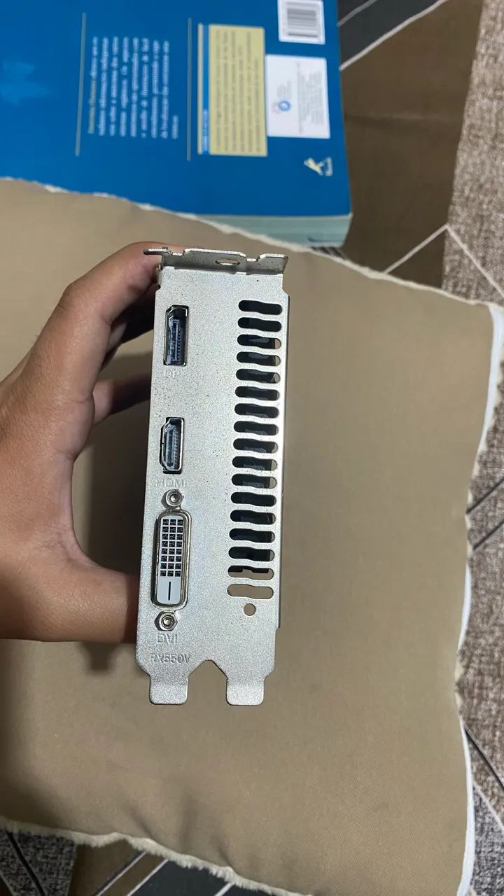 Placa de video rx 550 4gb - Placas de Vídeo - Miracatu 1456236353 | OLX