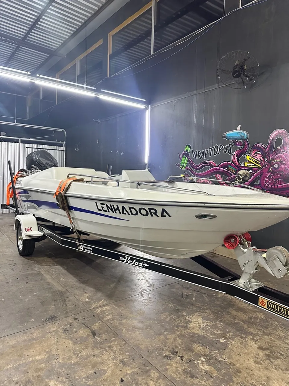 "motorboat" no Brasil