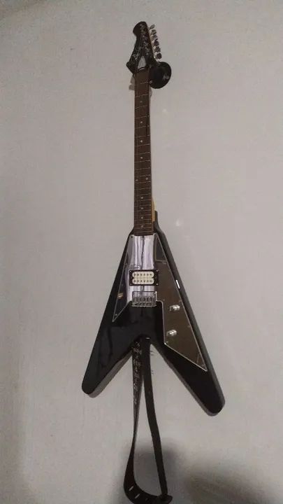 Guitarra Washburn Flying V Paul Stanley signature - Instrumentos ...