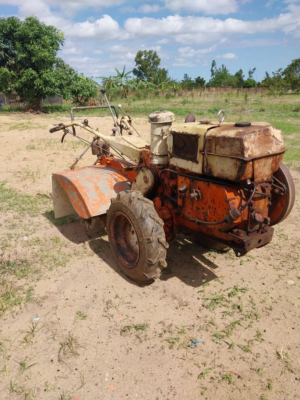 "micro trator agricola" - Tratores e máquinas agrícolas no Brasil
