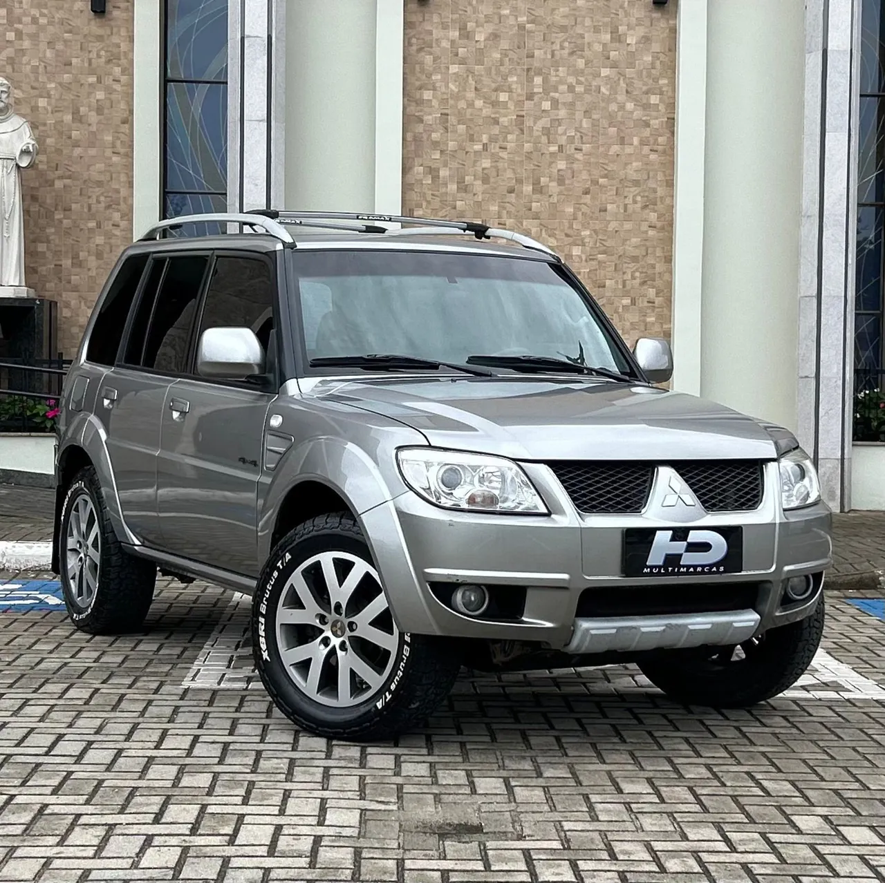 MITSUBISHI PAJERO TR4 2.0/ 2.0 FLEX 16V 4X4 AUT. Usados e Novos