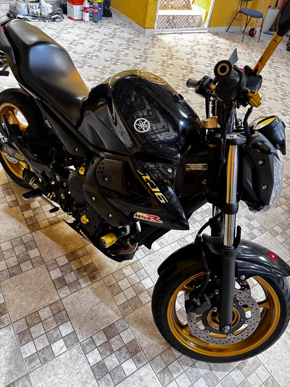 Motos YAMAHA XJ6 no Brasil