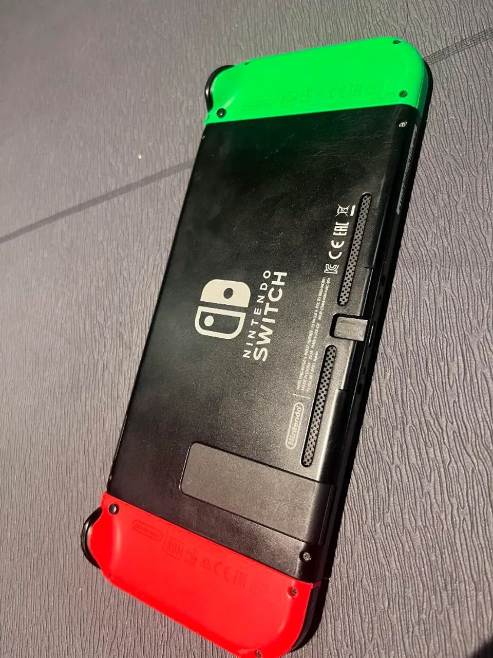 Console Nintendo Switch Original + 3 pares de comtroles + cartão de ...