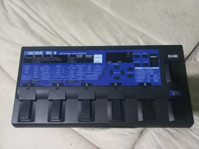 "pedaleira boss me 8" no Brasil