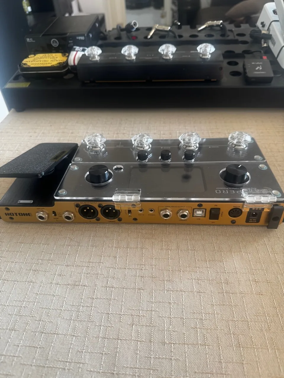 "pedaleira" - Instrumentos musicais no Brasil