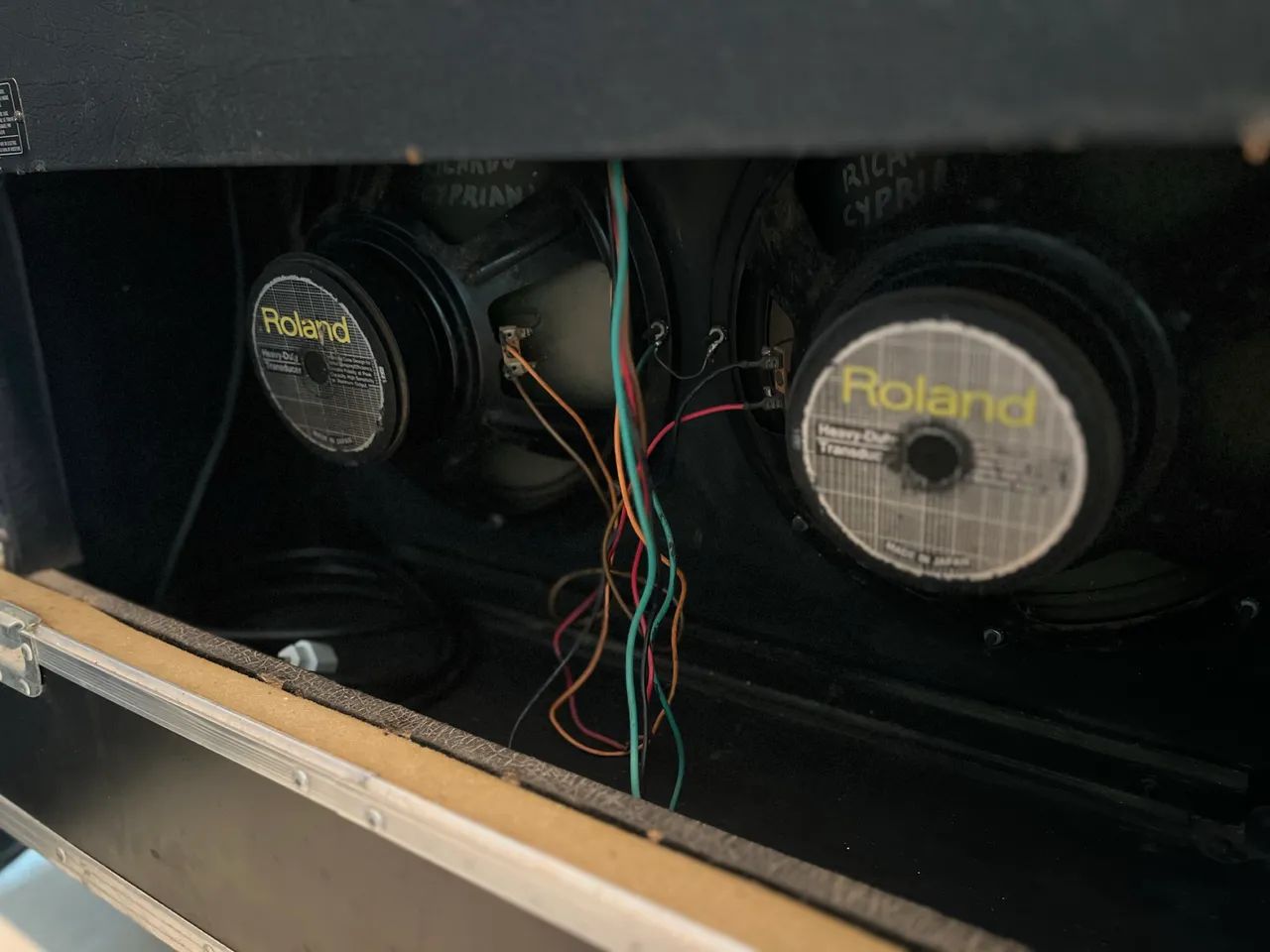 Amplificador Roland Jazz Chorus JC120 (com case) - Instrumentos ...