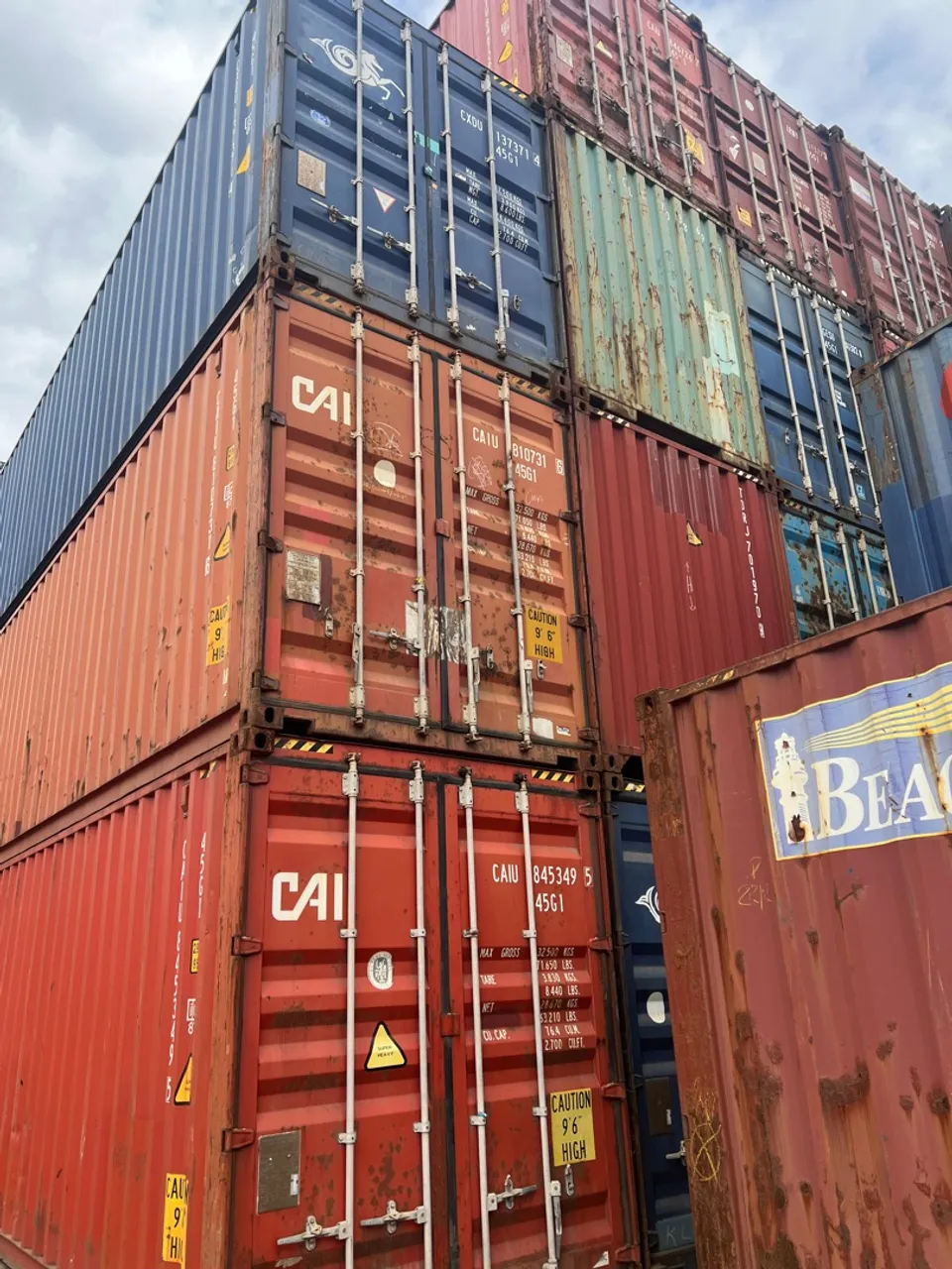 "container de 40 pes" no Brasil