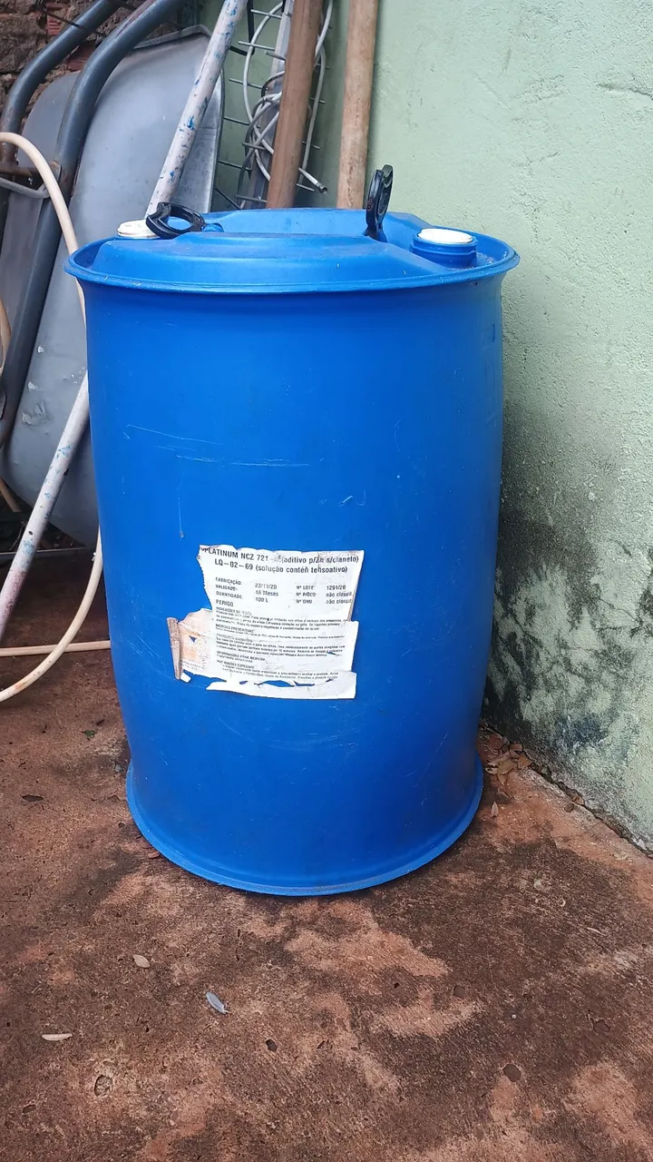 "tambores de 200 litros" no Brasil