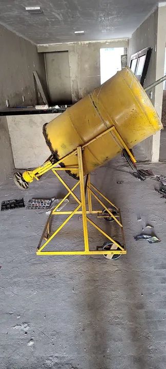 Betoneira Usada + peneira eletrica - Ferramentas de Construção ...