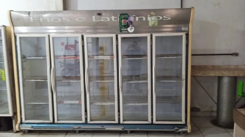 Balcão Repositor Refrigerado em Aço Inox C/05 Portas - Geladeiras e ...