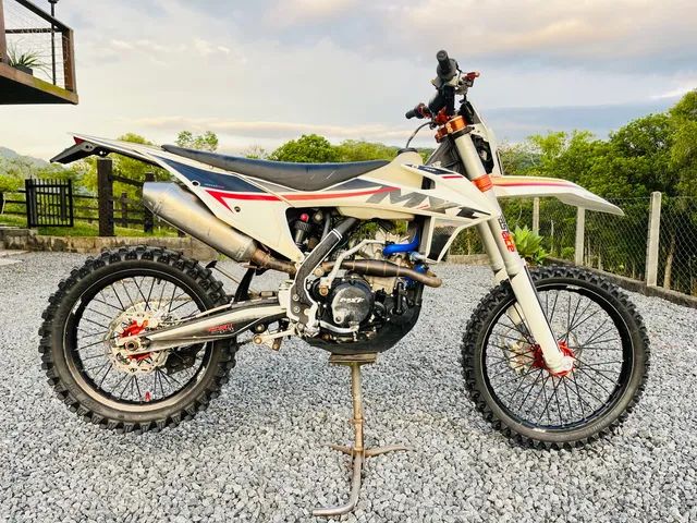 Motos MXF 300 no Brasil