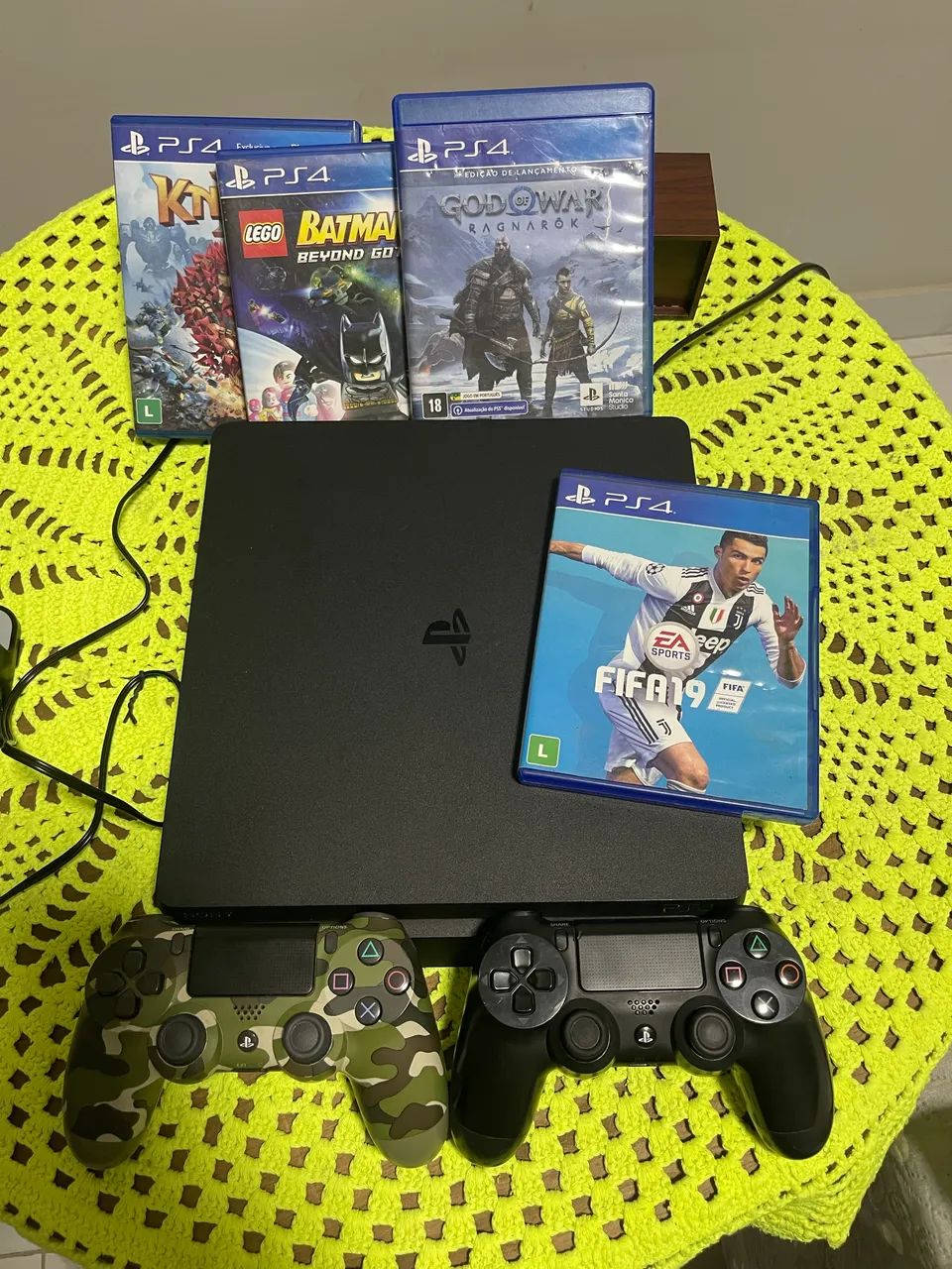 PS4 slim + 2 controles e 4 jogos - Consoles de Vídeo Game - Pedro II ...